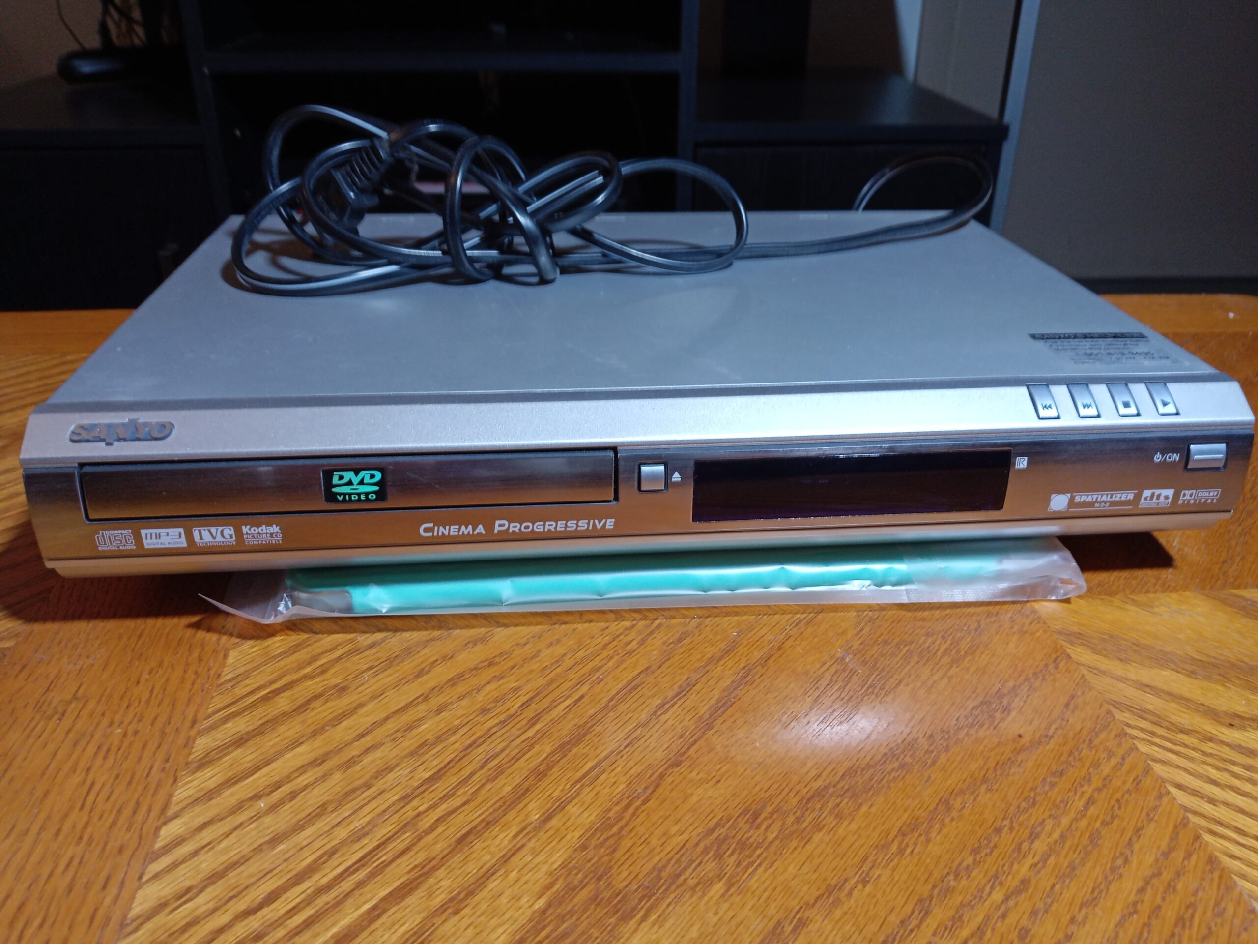 ELE Sanyo DVD Player